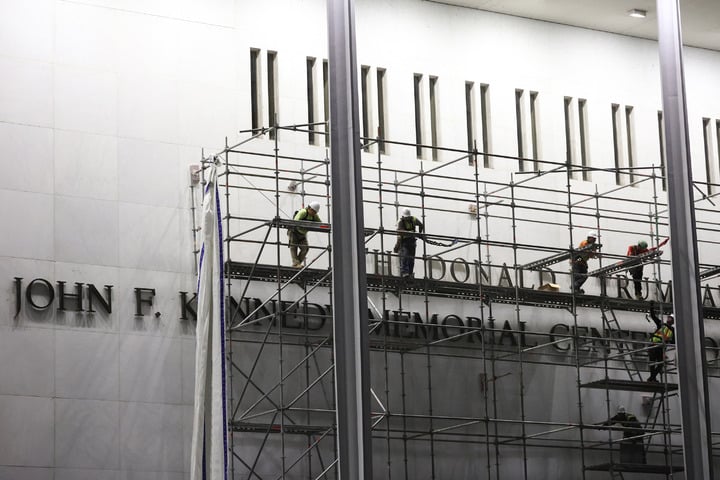 Removal of Trump's name from Kennedy Center begins after court ruling ...
