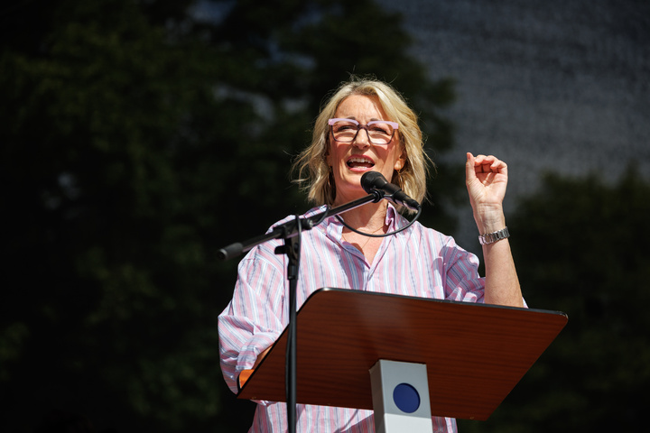 Monika Gruber sorgt für Empörung mit ihrer Reaktion auf den Fall Ulmen ...
