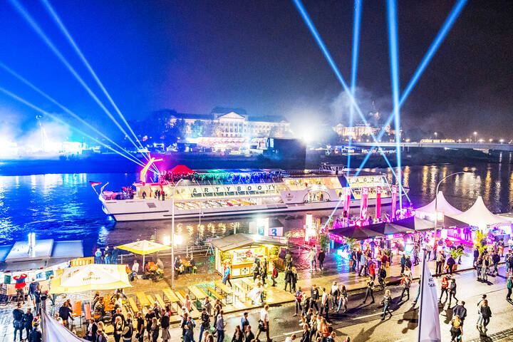 Dresden: Highlight zum Stadtfest - Das Partyboot legt wieder ab!