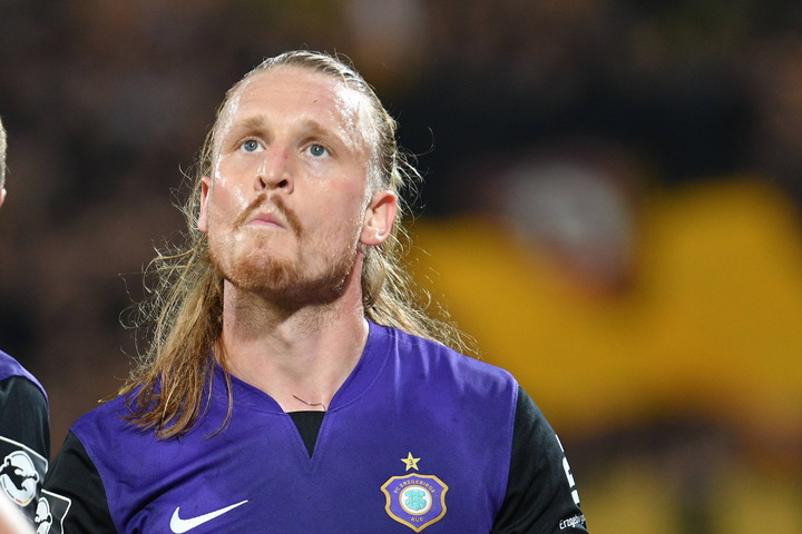 Aue-Spieler Stefaniak trauert um seine Mutter: "Sie schaut mir von oben zu"