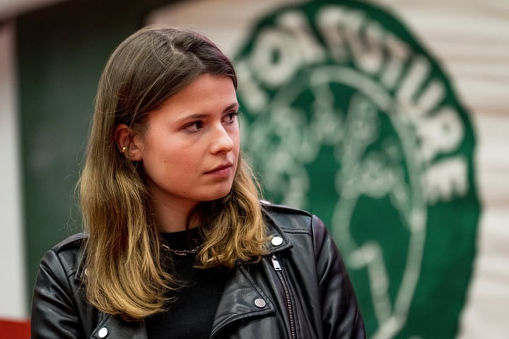 Luisa Neubauer urteilt bei Kurt Krömer: "Besser Doppelmoral als gar ...