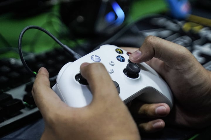 Average age of American video game players revealed in new report as ...