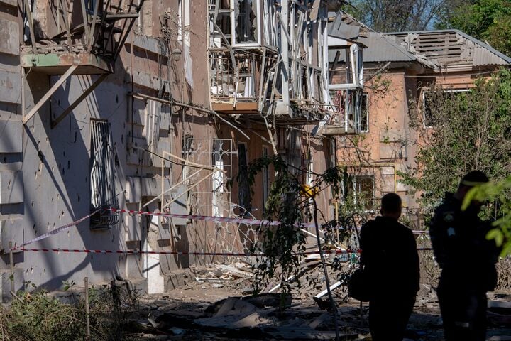 Ukraine drones hit Saint Petersburg as flagship economic forum opens ...