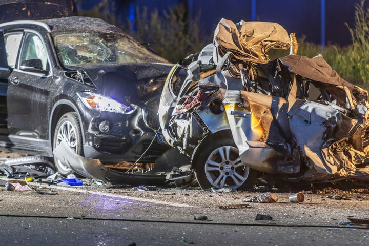 Unfall auf A3 bei Frankfurt: Neun Autos an Crash beteiligt, drei ...