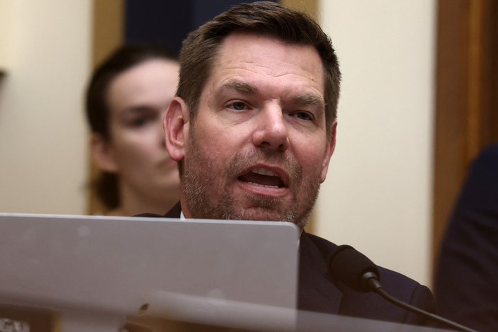 Eric Swalwell makes big call on Congress future amid sexual misconduct ...