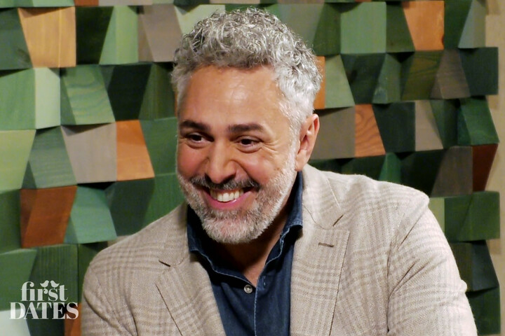 "First Dates": Als Sarah reinkommt, gerät der Barmann ins Schwärmen