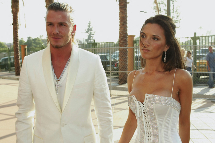 Wie damals: Victoria und David Beckham rekreieren ikonische Hochzeits ...