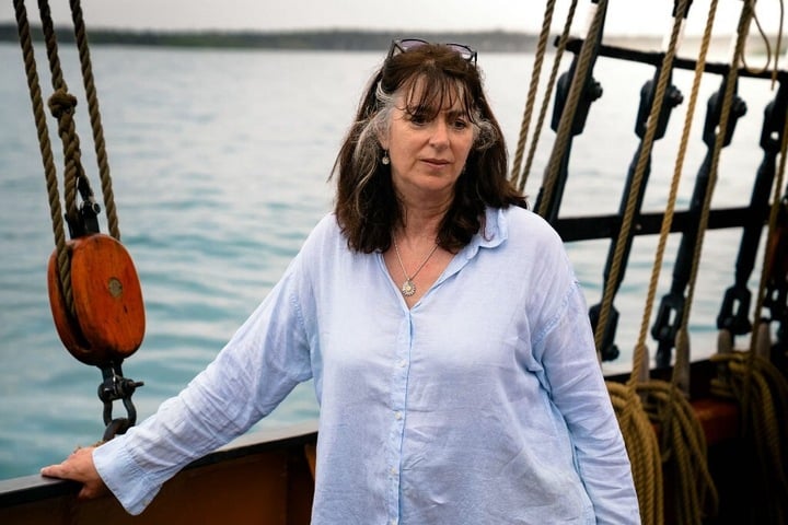 Scientists take on climate threats in recreation of Charles Darwin's ...