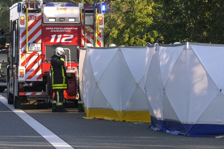 Tödlicher Unfall: Vollsperrung der A67 bei Büttelborn in Südhessen