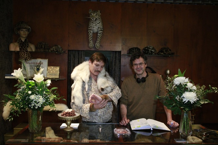 "German Crime - Gefesselt": Regisseur Florian Schwarz spricht von einem ...