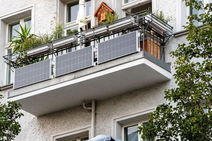 Balkonkraftwerke: Sachsen fördert Stecker-Solaranlagen