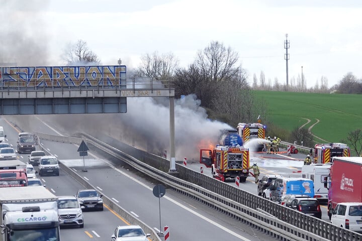 Brennender Lkw: A4 zwischen Dresden und Chemnitz gesperrt