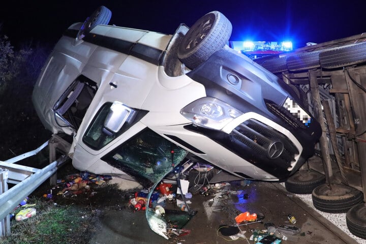 Unfall auf A14 bei Döbeln: Sechs Verletzte! Autobahn nach schwerem Crash voll gesperrt
