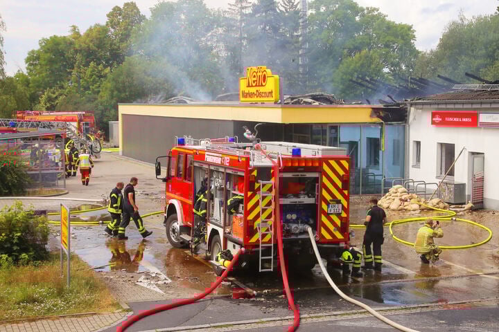 Radeberg: Großbrand in Netto-Supermarkt: 1,5 Millionen Euro Sachschaden!