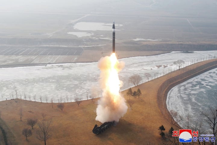 North Korea tests new hypersonic missile as Kim Jong-un sends message ...