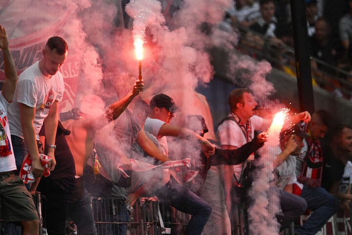 Eintracht Frankfurt gegen 1. FC Köln: Randale im Stadion? Polizei geht mit Tränengas auf Ultras los