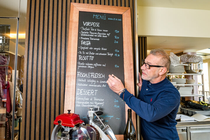 Dresden: Mamma Mia! Sizilianer Francesco eröffnet Restaurant mit ...