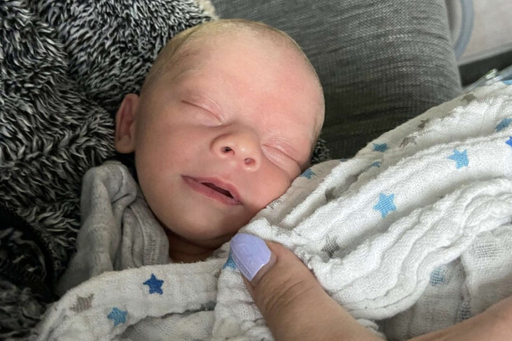 Neu-Mama Loredana Wollny zeigt zum ersten Mal ihr Baby und gibt das ...