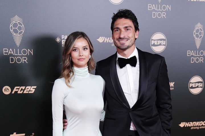 Liebes-Premiere auf dem roten Teppich! Mats Hummels zeigt sich erstmals mit neuer Freundin