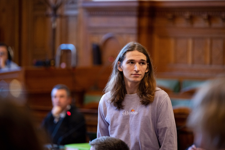 Maja seit 33 Tagen im Hungerstreik: Warum Vater 300 Kilometer zu Fuß ...