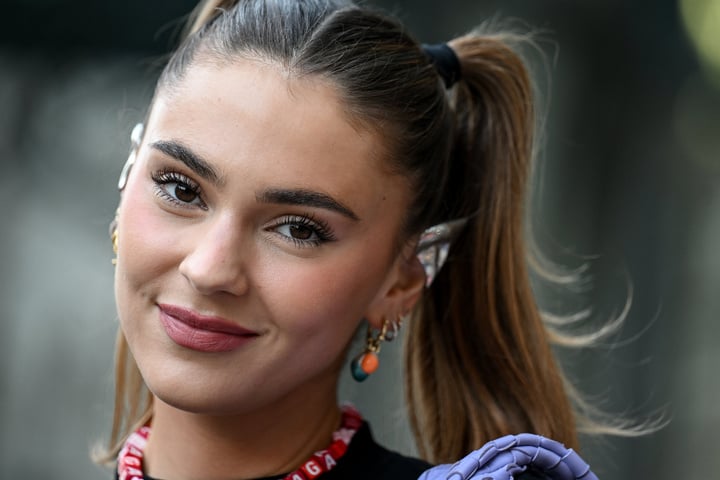 Stefanie Giesinger verzückt mit Oben-ohne-Fotos: Im Urlaub zieht sie blank
