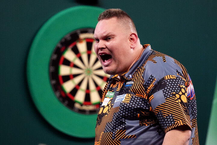 Darts-Überraschung Wesley Plaisier geht auf Hater los: "Sitzen ...