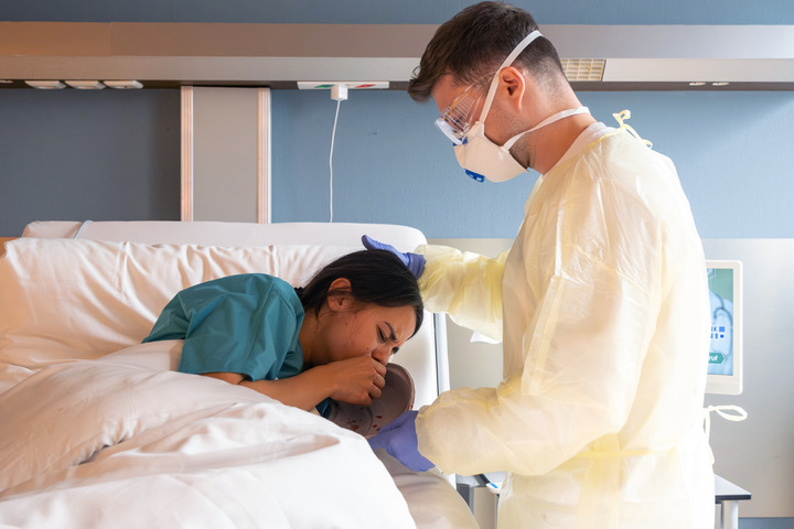 In aller Freundschaft: Drama in der Sachsenklinik - Junge Mutter darf ...
