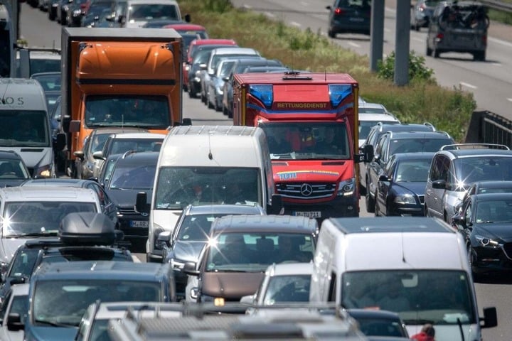 Unfall A9 heute & gestern: Aktuelle Unfallmeldungen von der A9