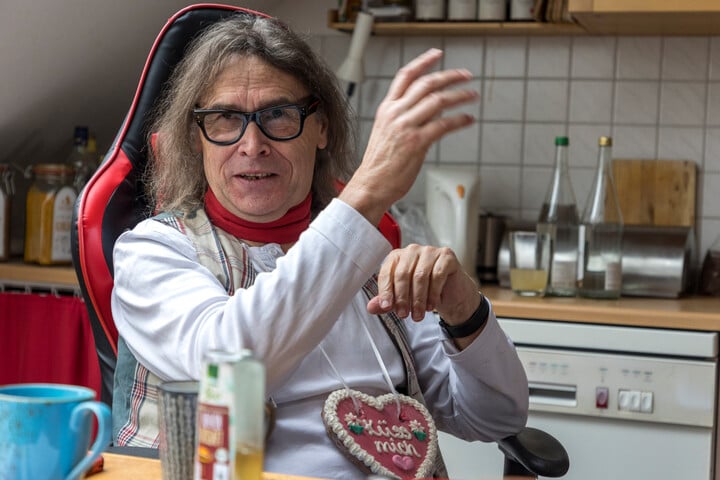 Ein Dresdner bringt die Welt zum Lächeln: Clown Lulu feiert 40 Jahre ...