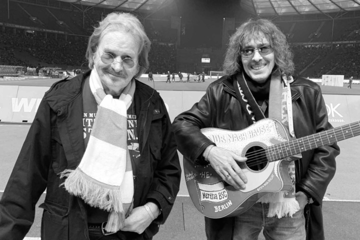 Trauer um langjährigen Bandkollegen: Frank Zander verabschiedet sich ...
