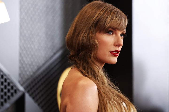 What are Taylor Swift's variants for The Tortured Poets Department?