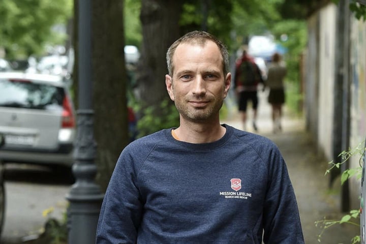 Mission-Lifeline-Chef Axel Steier über seinen Glauben: "Ohne Kompass im ...