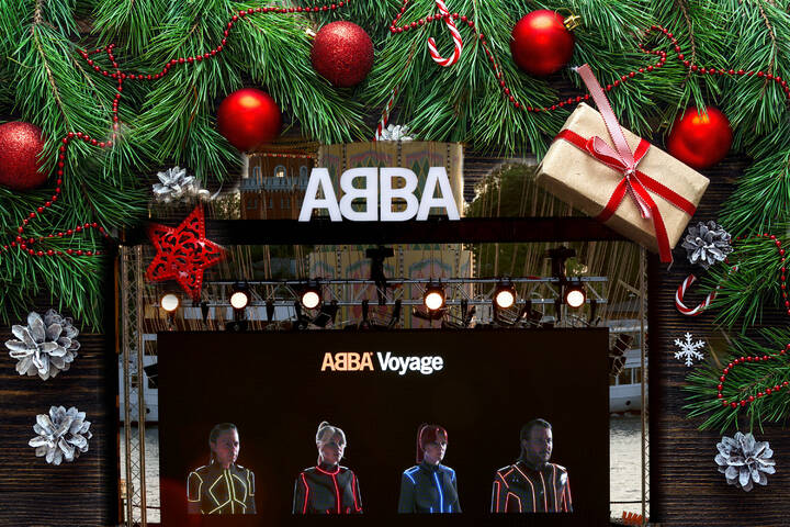 ABBA very merry Christmas! Band release new holiday-themed music video