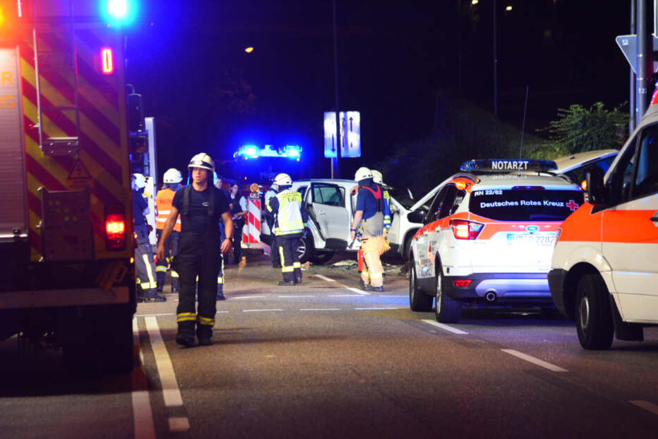 Schwerer Unfall Bei Heidelberg Auto Kracht Frontal In