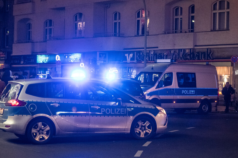 Berlin Reinickendorf Brutaler Rau berfall Mit Beil Und Machete berlin-reinickendorf-brutaler-rau-berfall-mit-beil-und-machete