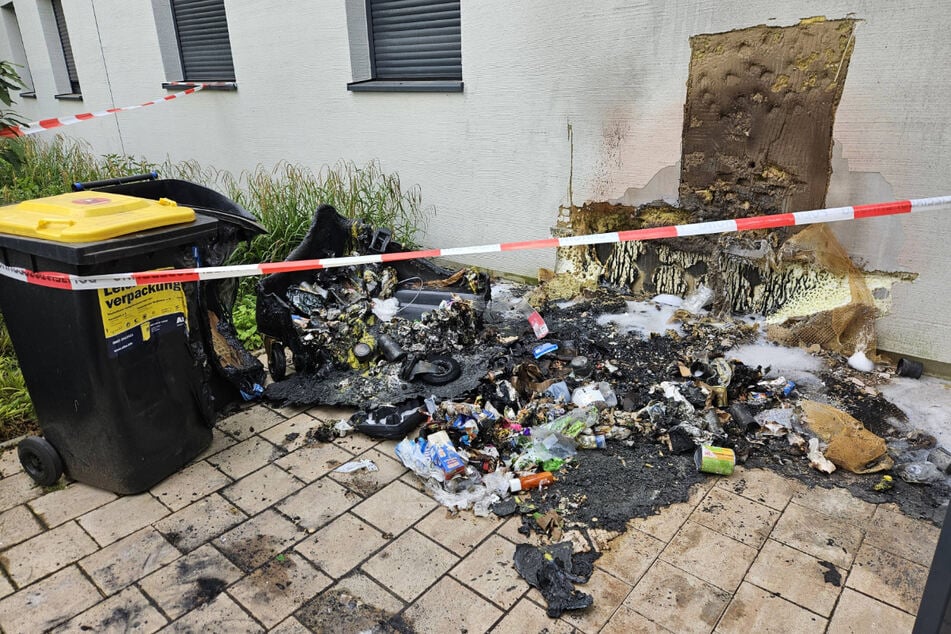 Mülltonnen in Flammen: Feuerteufel am Wochenende in Leipzig unterwegs