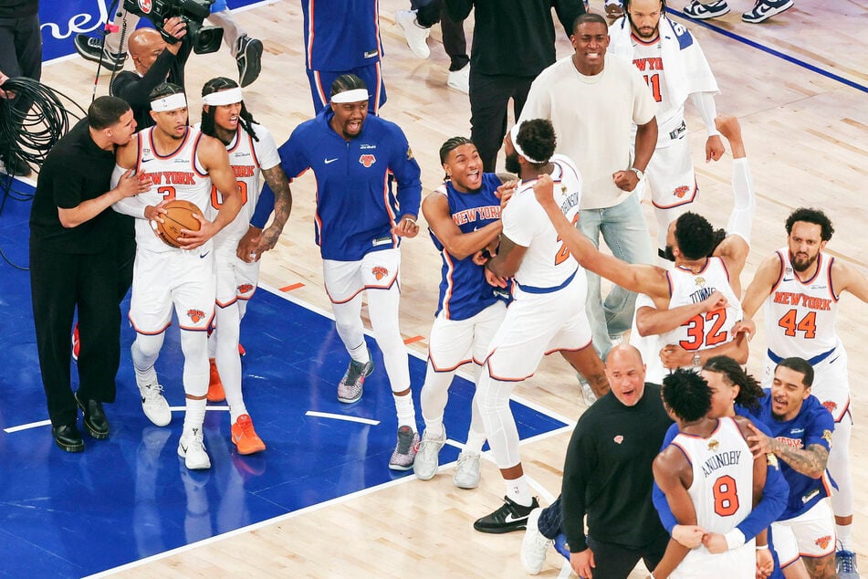 NBA Finals: Knicks stage record-breaking comeback to win Game 4 over ...